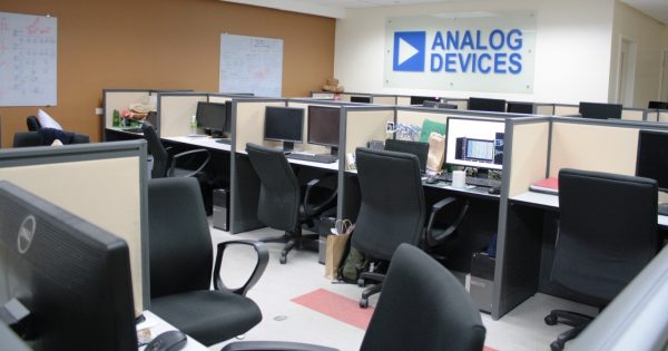 Analog Devices Microelectronics and Microprocessors Laboratory ...